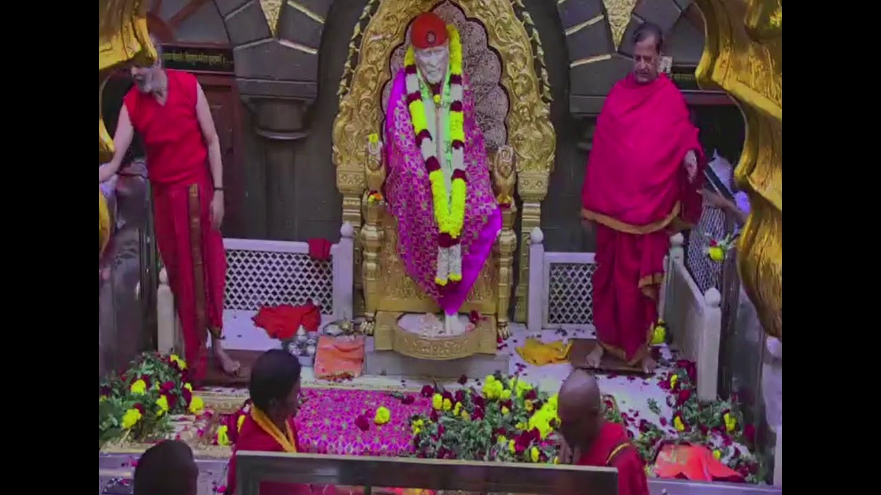Shirdi Saibaba Live Darshan, Samadhi Mandir, Shirdi, 30th August 2018 ...