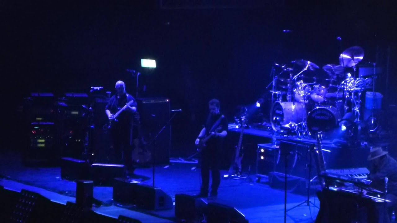 Shine on You Crazy Diamond, Aussie Pink Floyd, O2 Arena - YouTube