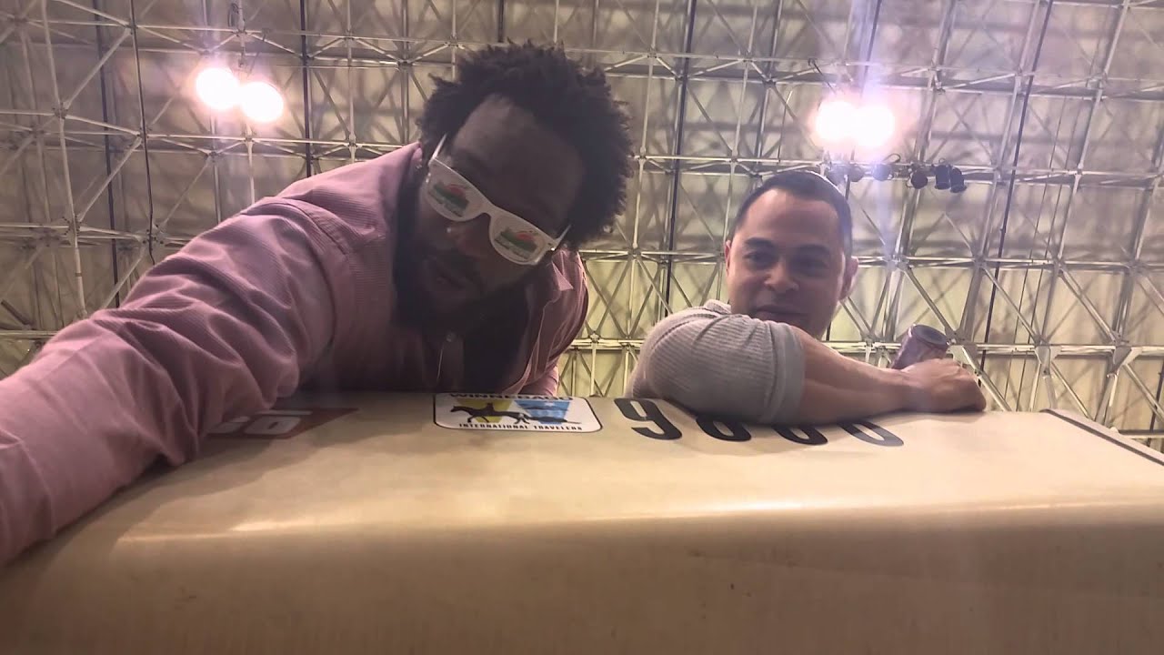 Walking Dead Martinez and Shumpert get up close - YouTube