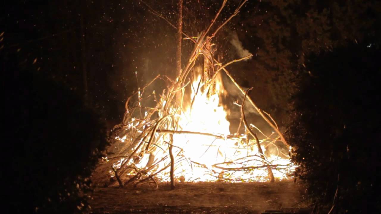 Lag b'Omer Bonfire 2012 - YouTube