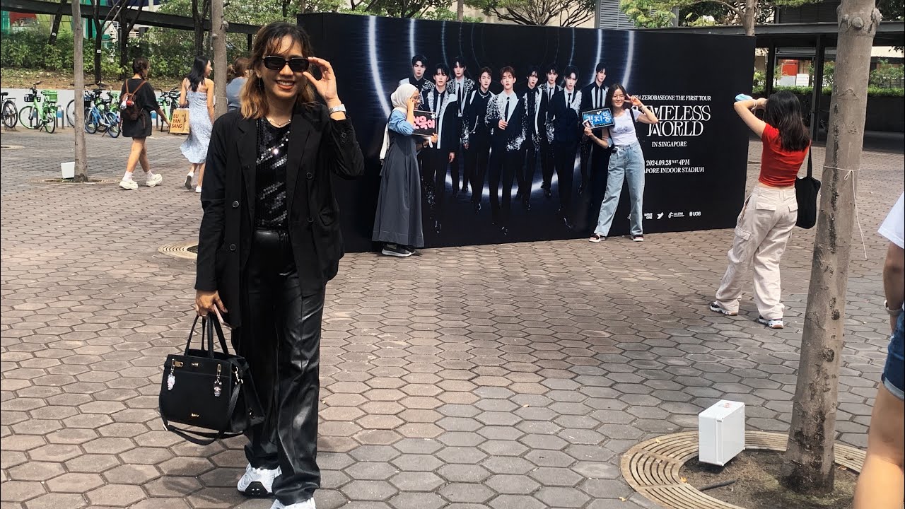 Team Labas Straykids and Zerobase1 in Singapore 2024 - YouTube