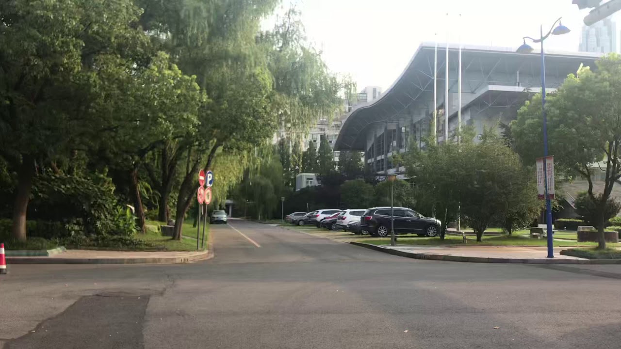 University life in China - YouTube