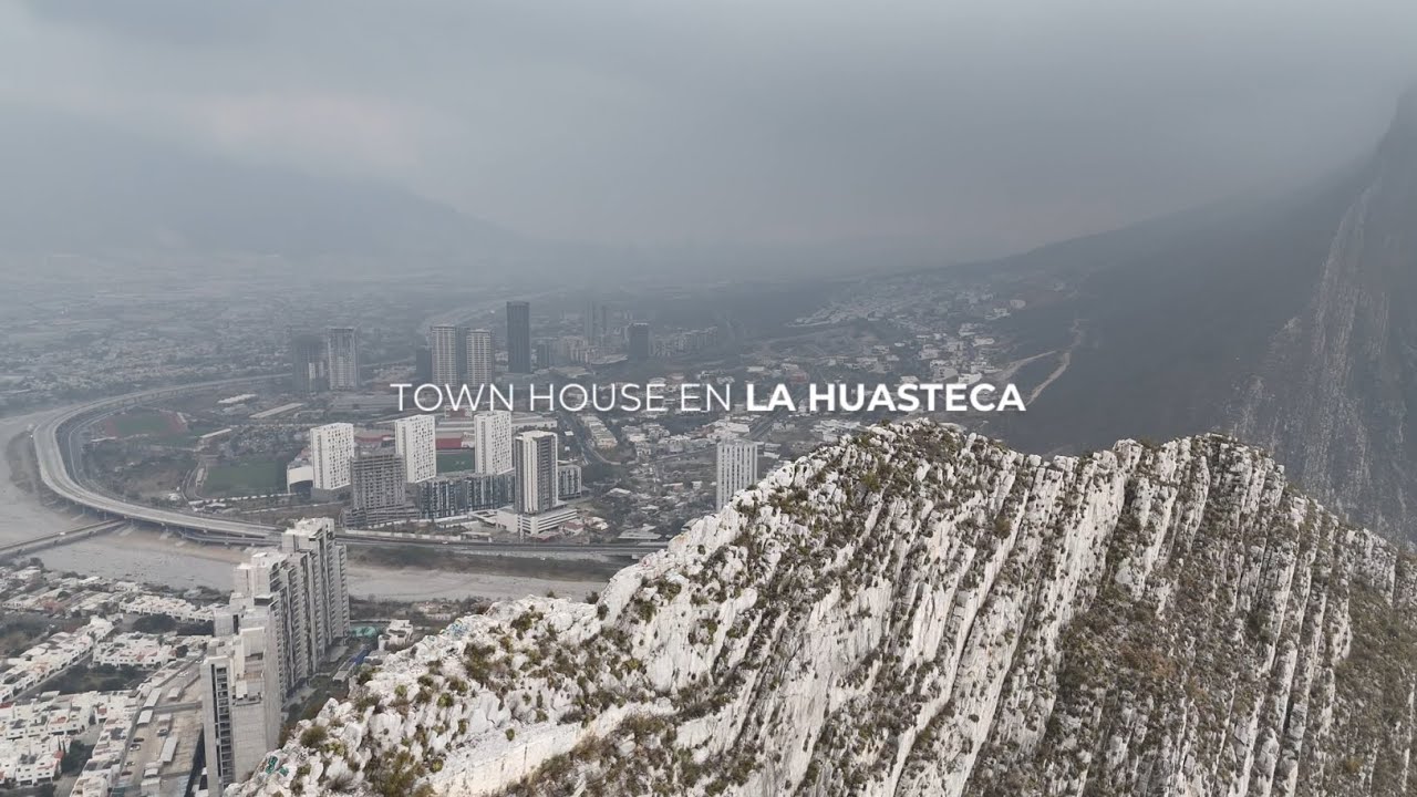 ¡Casa en VENTA estilo Town House con impresionantes vistas a La ...