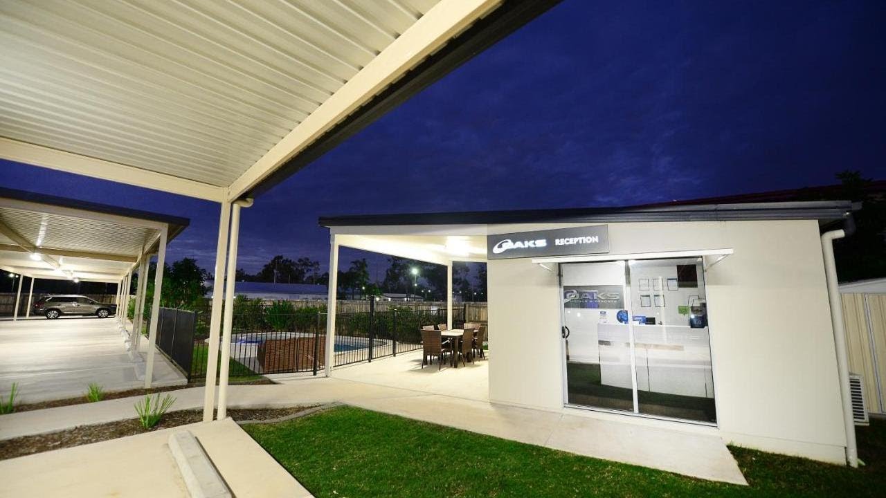 Oaks Middlemount Suites, Middlemount, Australia - YouTube