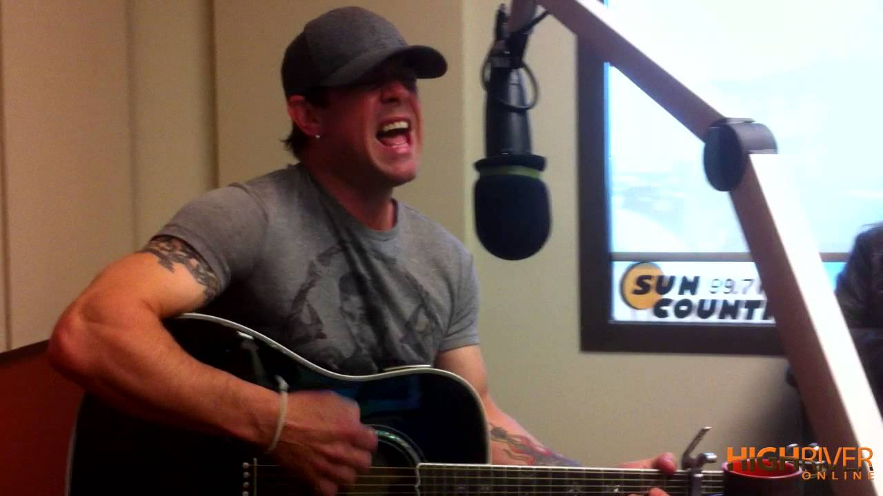 Aaron Pritchett Sings Live at 99.7 Sun Country - YouTube