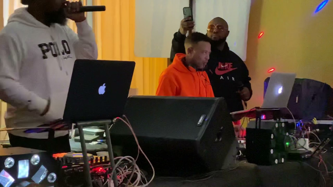 EST OF THREE TIMES DOPE LIVE - YouTube