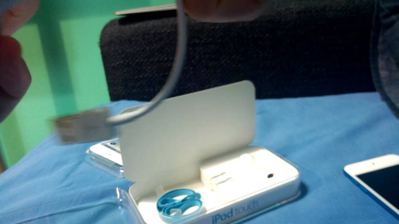 Apple IPod touch 5th generation 64GB Blue Unboxing - YouTube