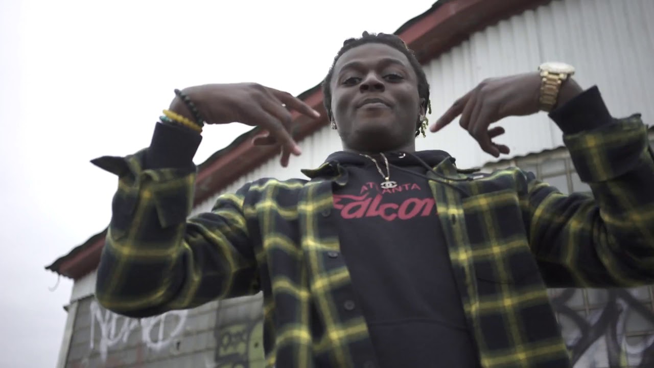 LiL DOUG - FEEL ME (feat. Skooly) [Official Music Video] - YouTube
