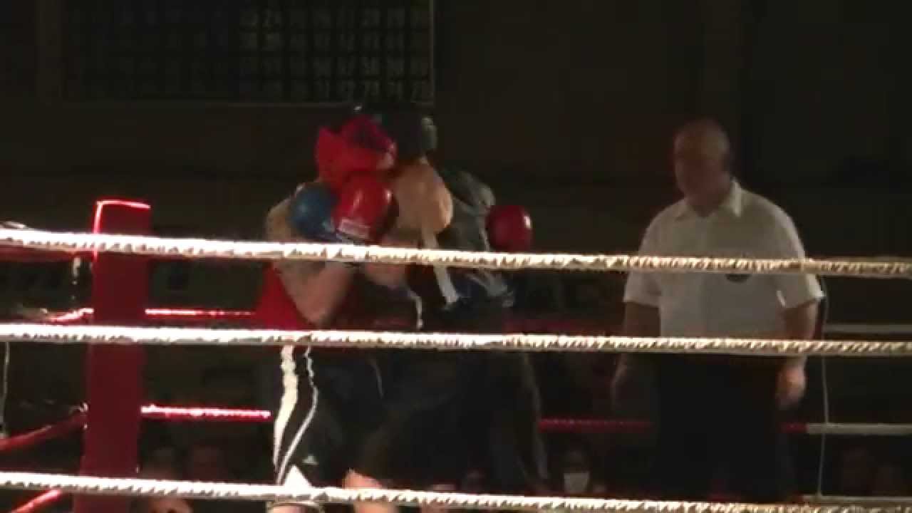Kevin Rioux VS Tom Vautour - YouTube