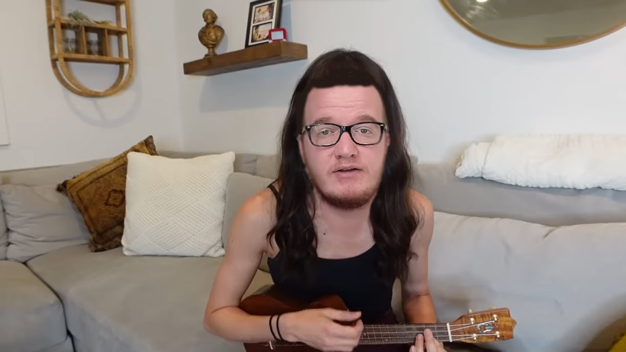 MINI LADD sings MIRANDA SINGS APOLOGY (AI COVER) - YouTube