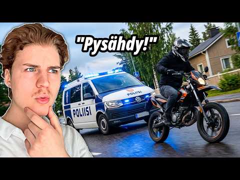 POLIISIT VS MOPO JONNET