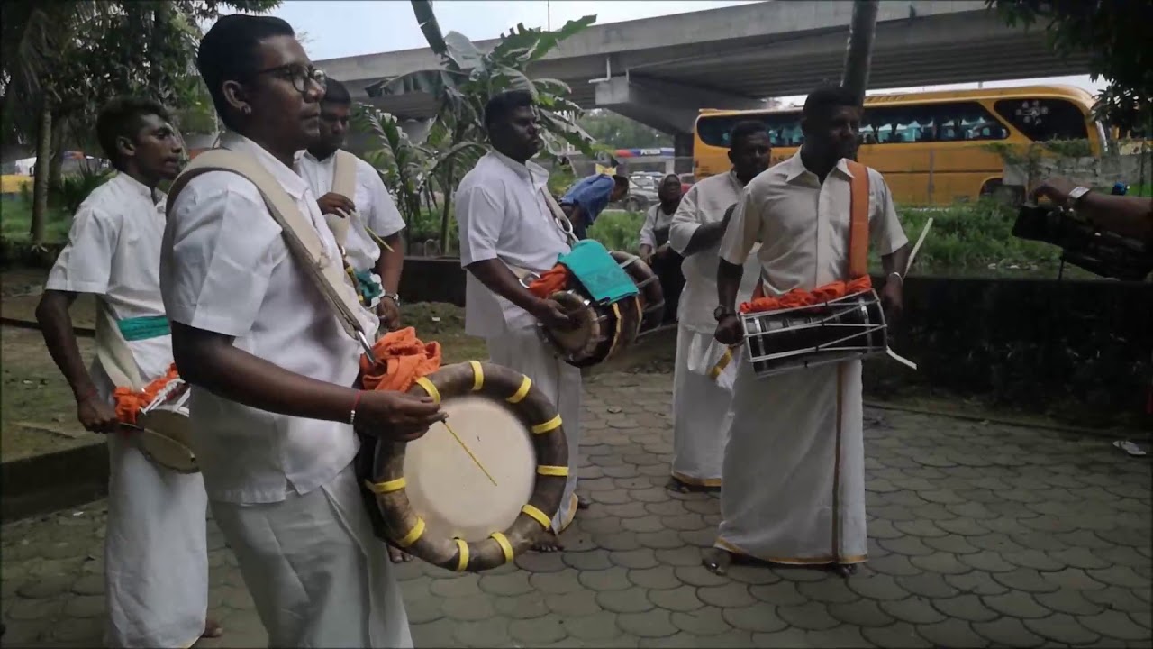 Indian Traditional Music (Urumi) - YouTube