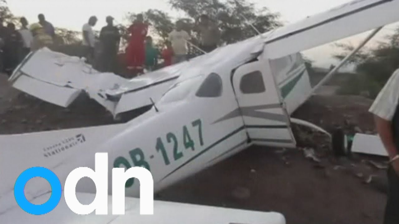 Small tourist plane crashes near Peru's Nazca lines - YouTube
