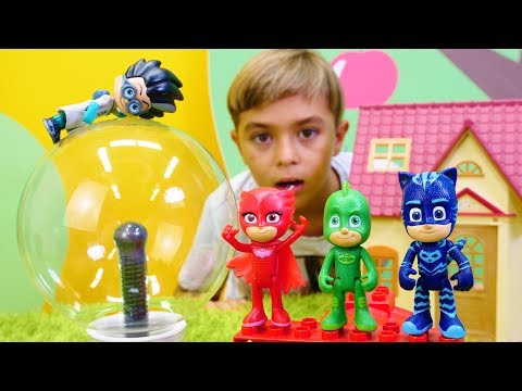 Pijamaskeliler Romeo'nun güç kaynağını kesiyor. Oyuncak videosu