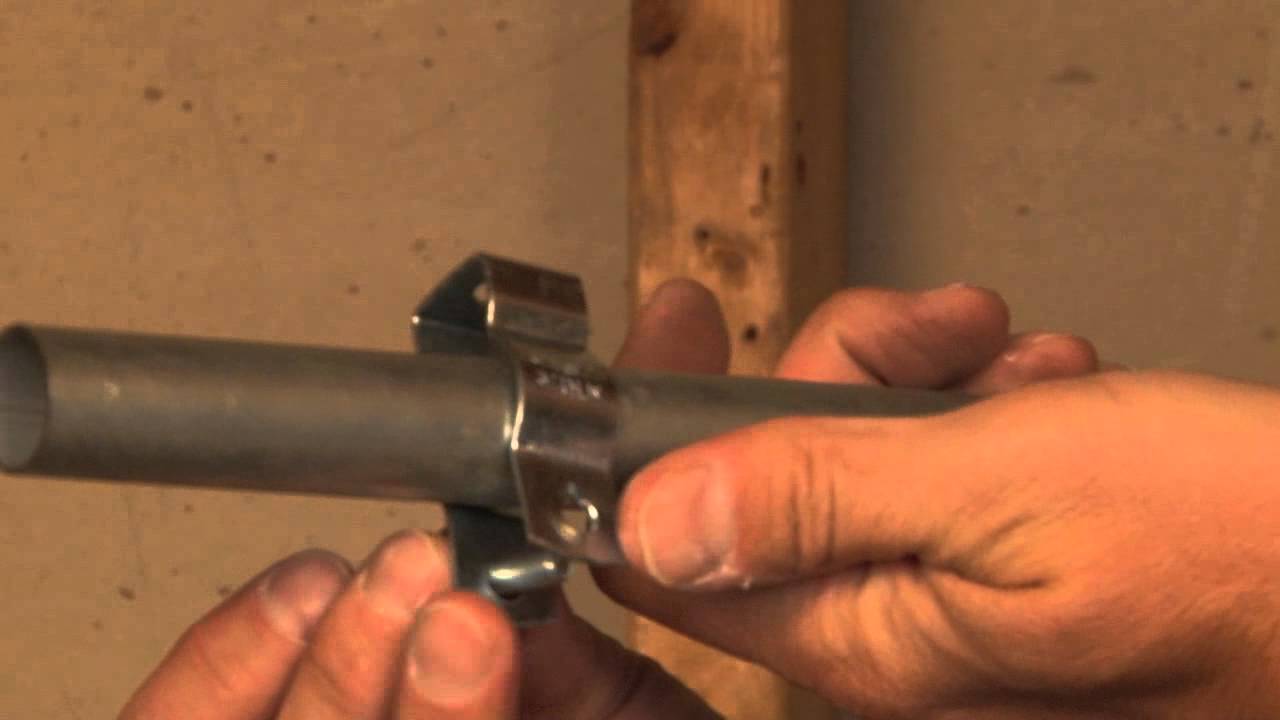 Quick-Thread Conduit Hanger for 3/4" EMT: CHQT-75 - YouTube