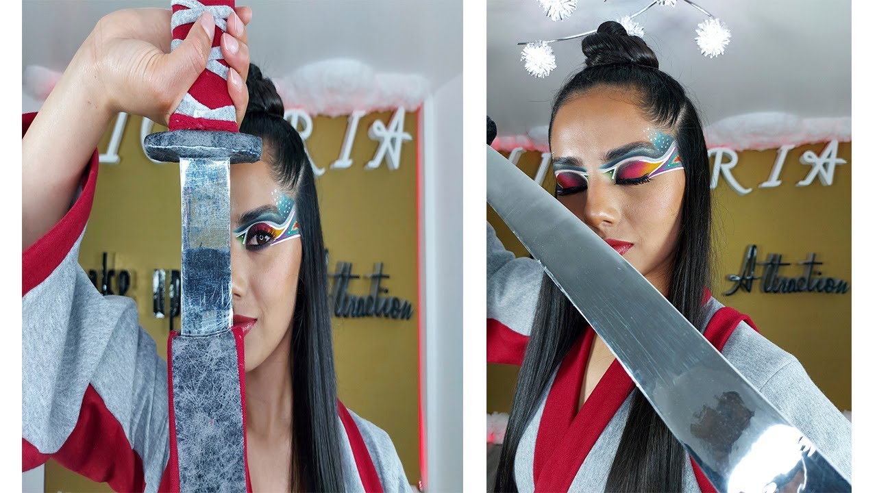Maquillaje De Tendencia Técnica Samurai / Día Internacional Del ...