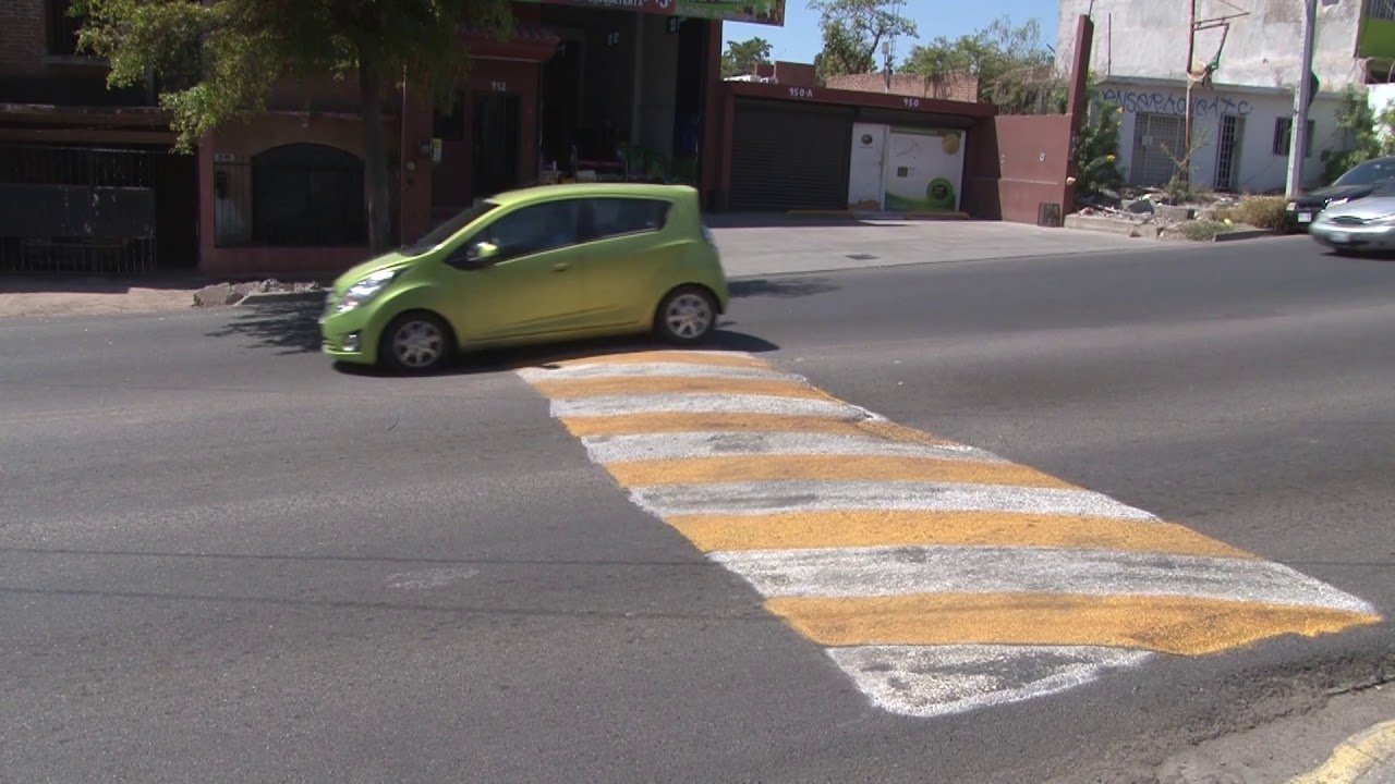 pintan tope en la México 68 y 22 de diciembre - YouTube