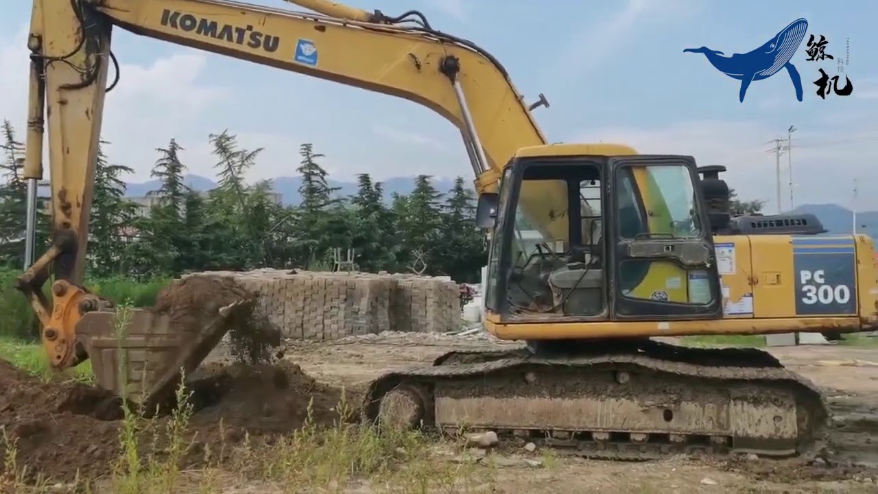 Look at the cool excavator - YouTube