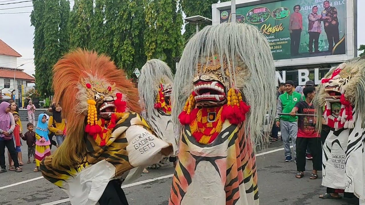 Rame !!! Arak-arakan Barongan Blora KIRAB ADIPURA 2024 ALUN ALUN BLORA ...