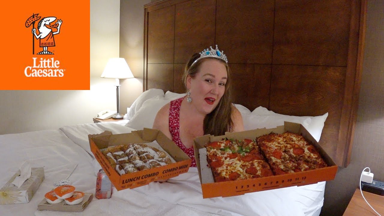 PRETTY PRINCESS EATING LITTLE CAESARS PIZZA + DESSERT *HOTEL MUKBANG ...