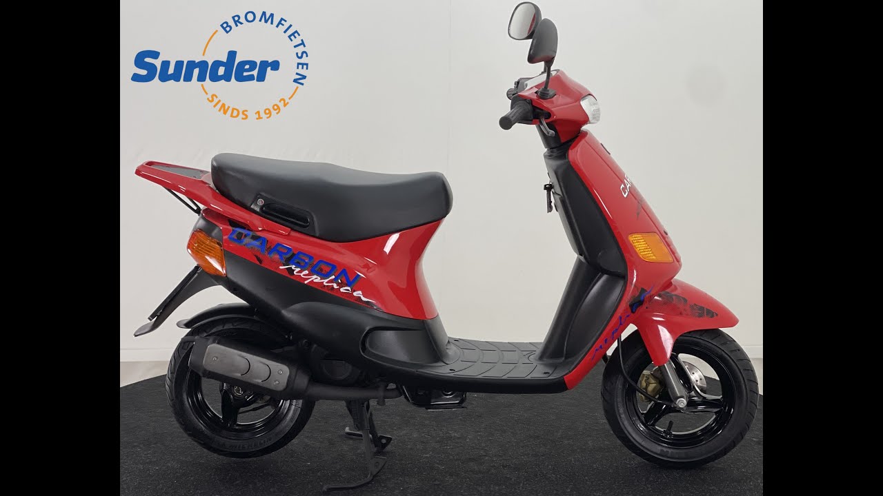 Piaggio ZIP RST rood Carbon Replica 8000 km bj: 1995 volledig originele ...