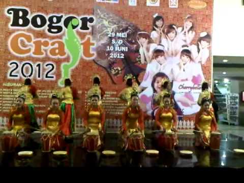 ronggeng patingtung sanggar citra budaya bogor - YouTube