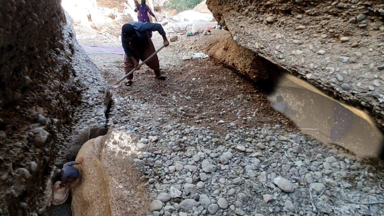 Flatten the ground to sit - YouTube