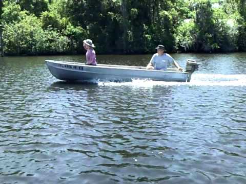 6hp Wizard Antique Outboard Motor - YouTube