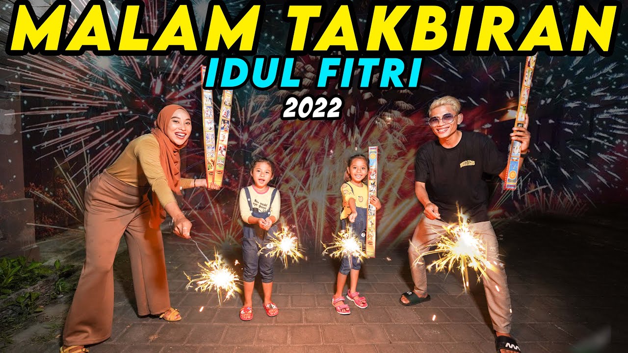 NYALAIN KEMBANG API SPESIAL LEBARAN IDUL FITRI DI DEPAN RUMAH‼️ AMANDA ...