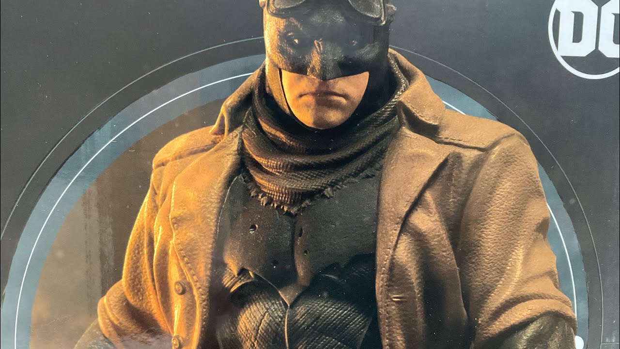Knightmare Batman Snyder Cut 1:10 Scale Statue by Iron Studios - YouTube