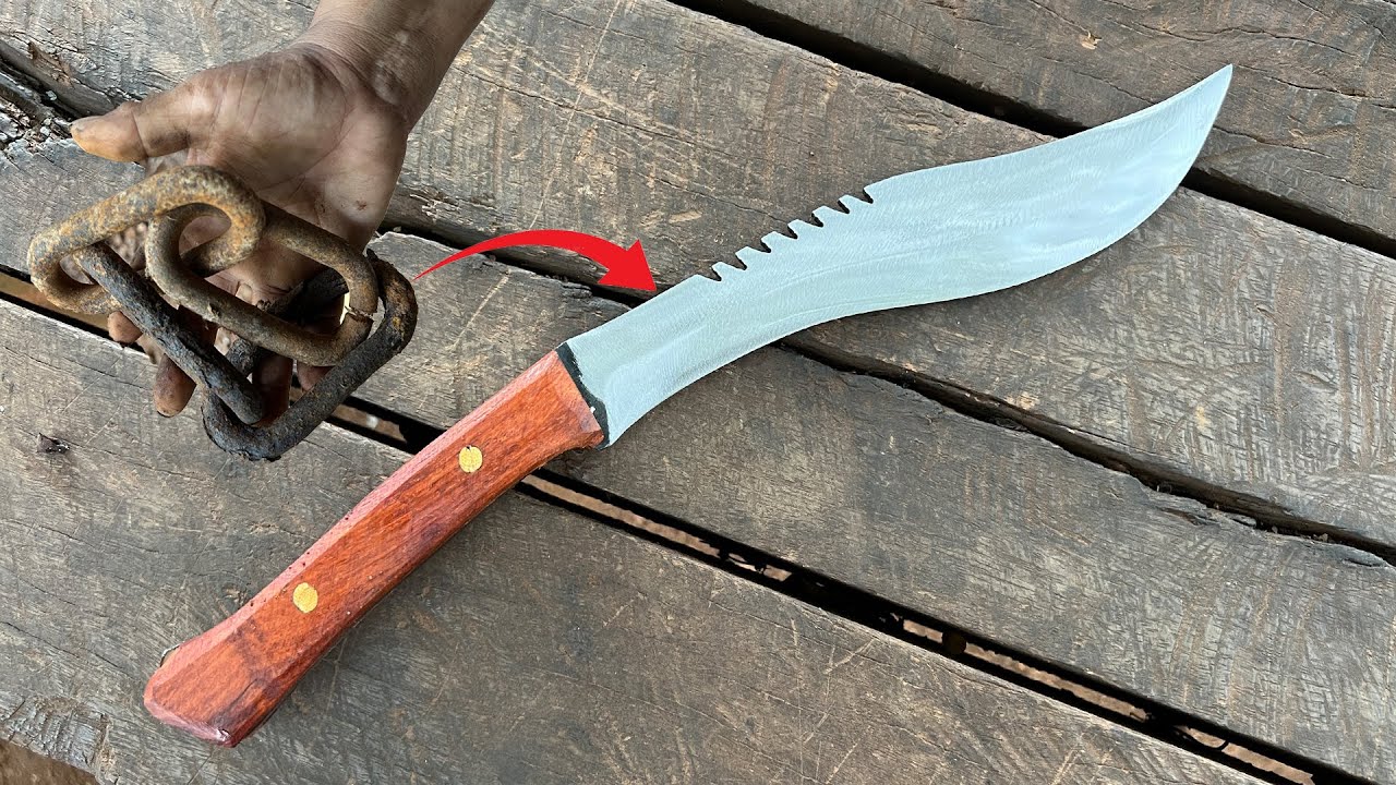 The Secret Art of Crafting Chain Knives. - YouTube