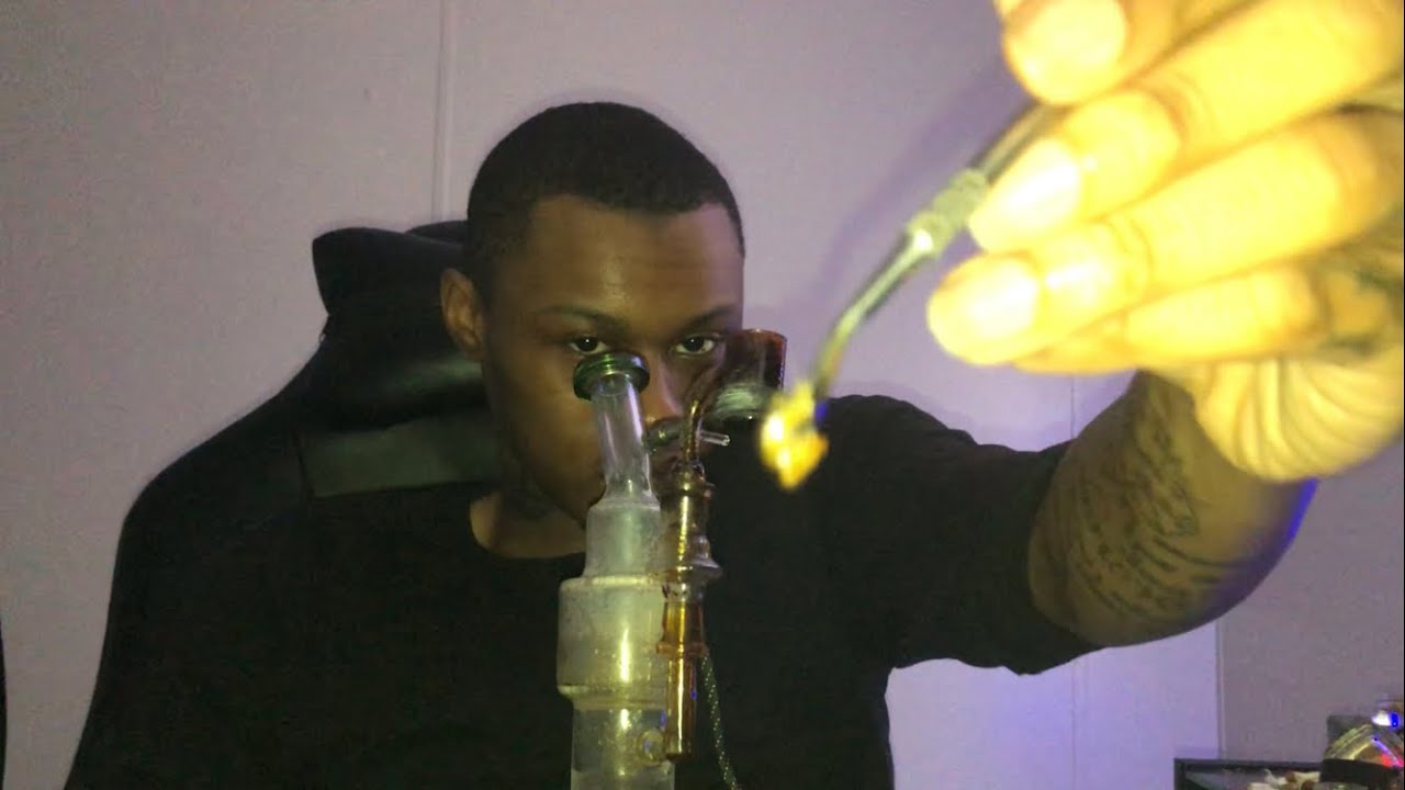 WEED SMOKING ASMR DAB SESH 🍃 - YouTube