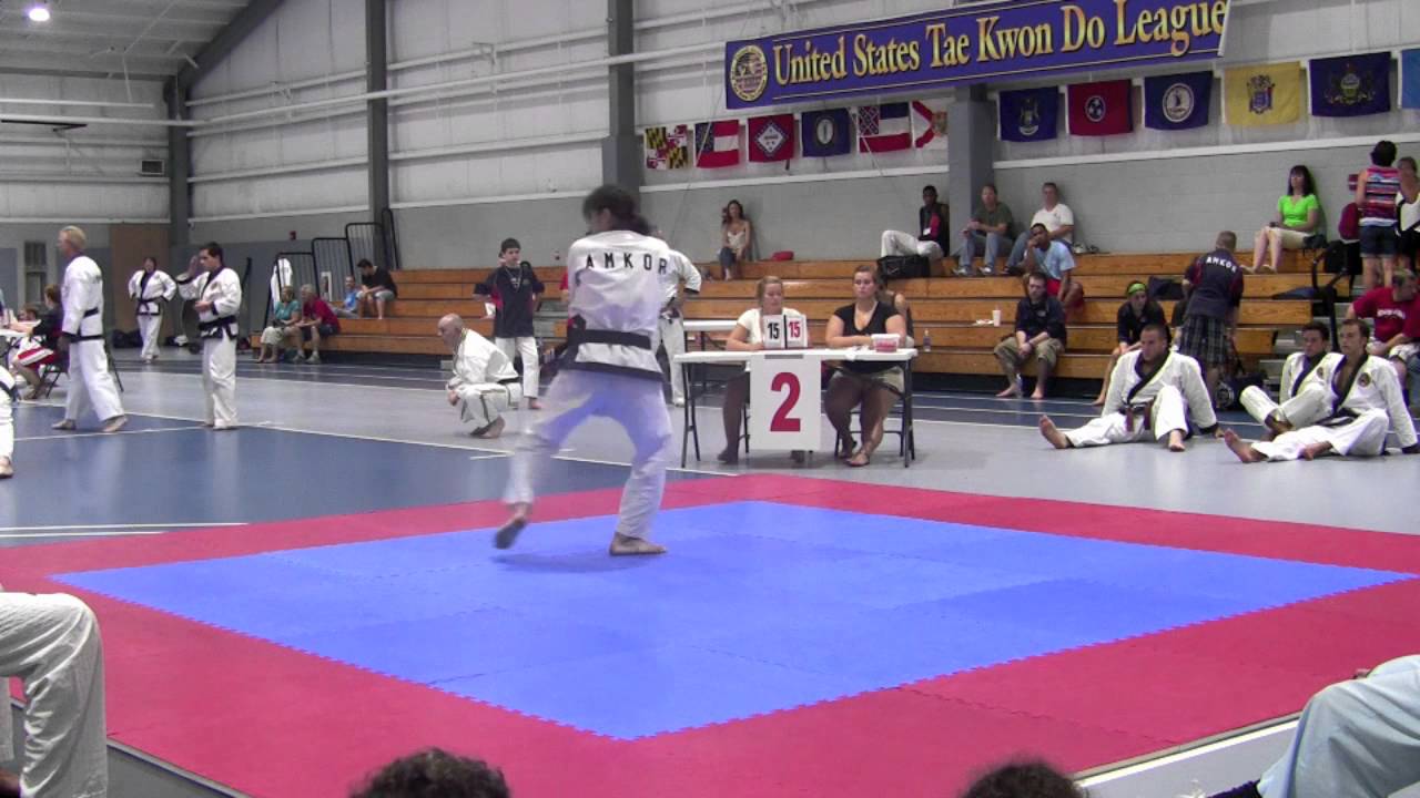 Amkor Karate - USTL 2012 - Forms - Kong Sang Koon (Daniel).mov - YouTube