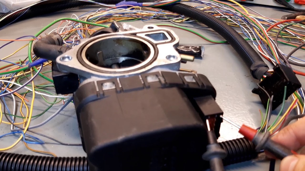 Saab Trionic 7 electronic throttle body actuator test - YouTube