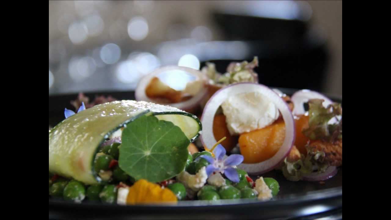 Tapas Tree Restaurant @ Stumps Hotel - YouTube