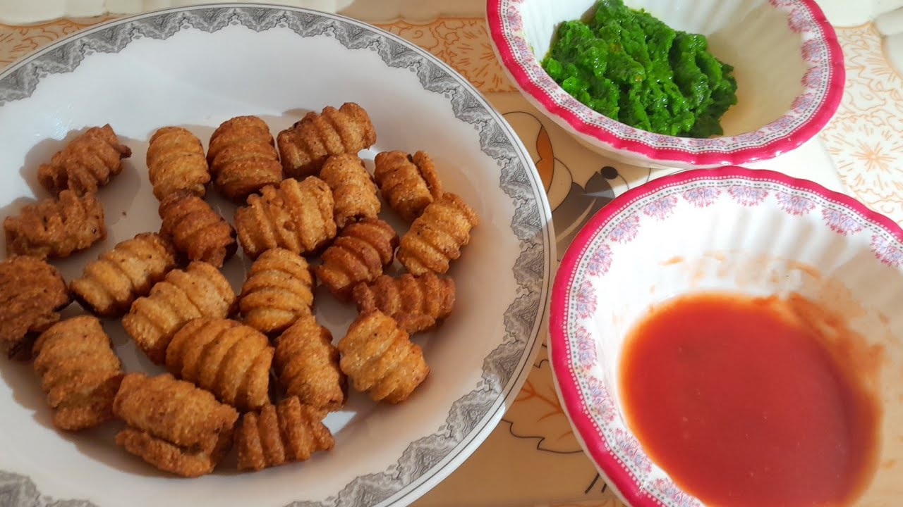 10 minutes suji snakes recipe. easy snakes recipe. tea time twister ...