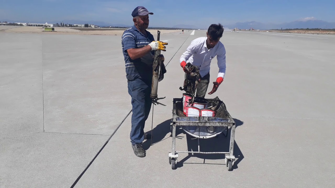 Beton derz dolgu yapımı - YouTube