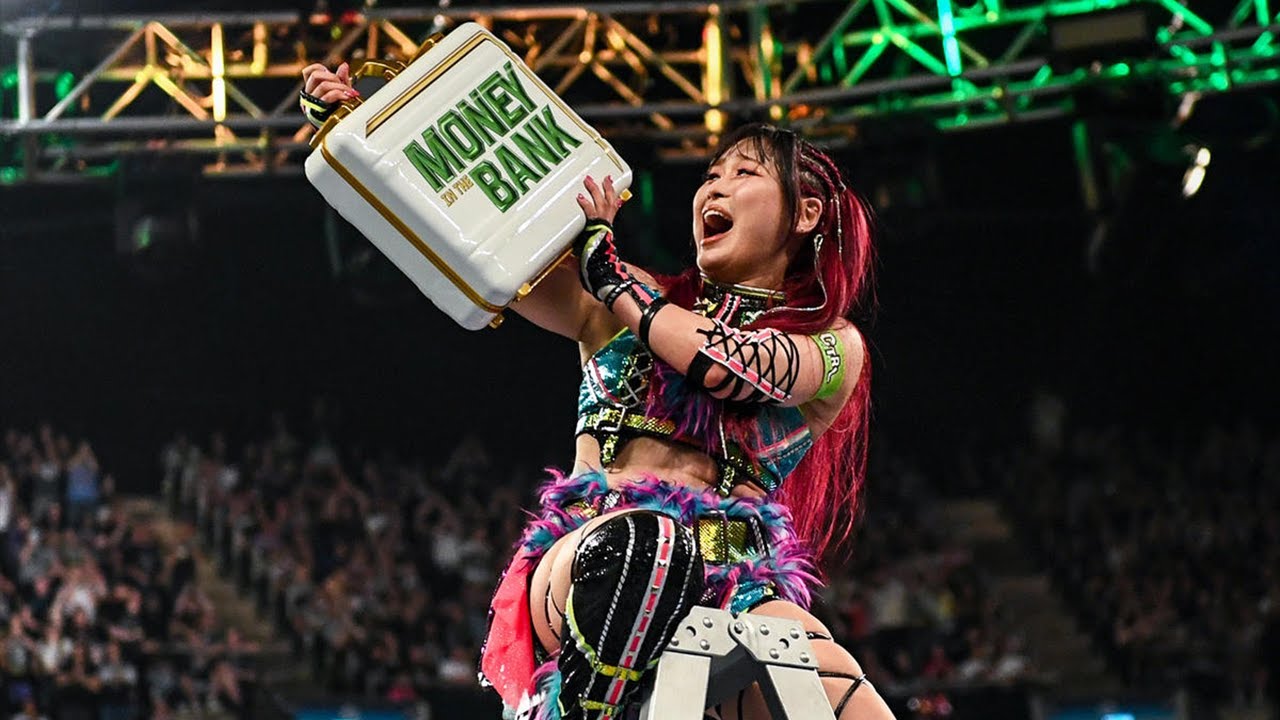 Iyo Sky Wins Money in the Bank Briefcase at WWE Money in the Bank (Jul ...