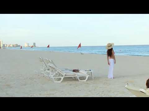 Teresa conoce a Fernando en la playa - Teresa - Clips Novelas