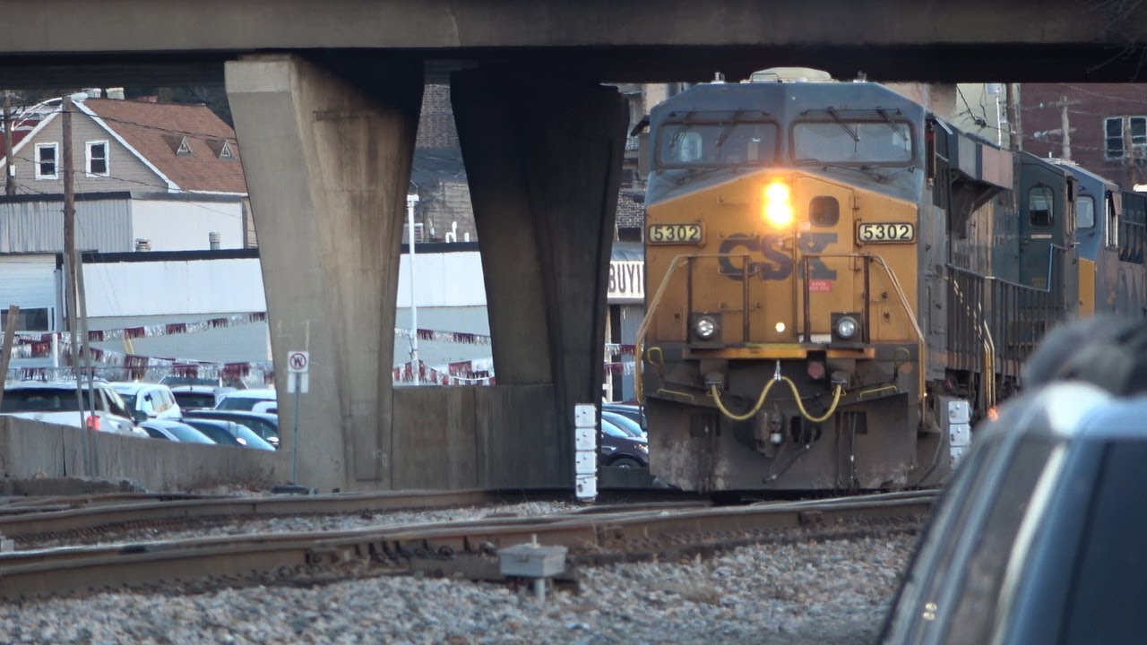 42,400 HP of GE - CSX power taking short manifest out of Cumberland MD ...