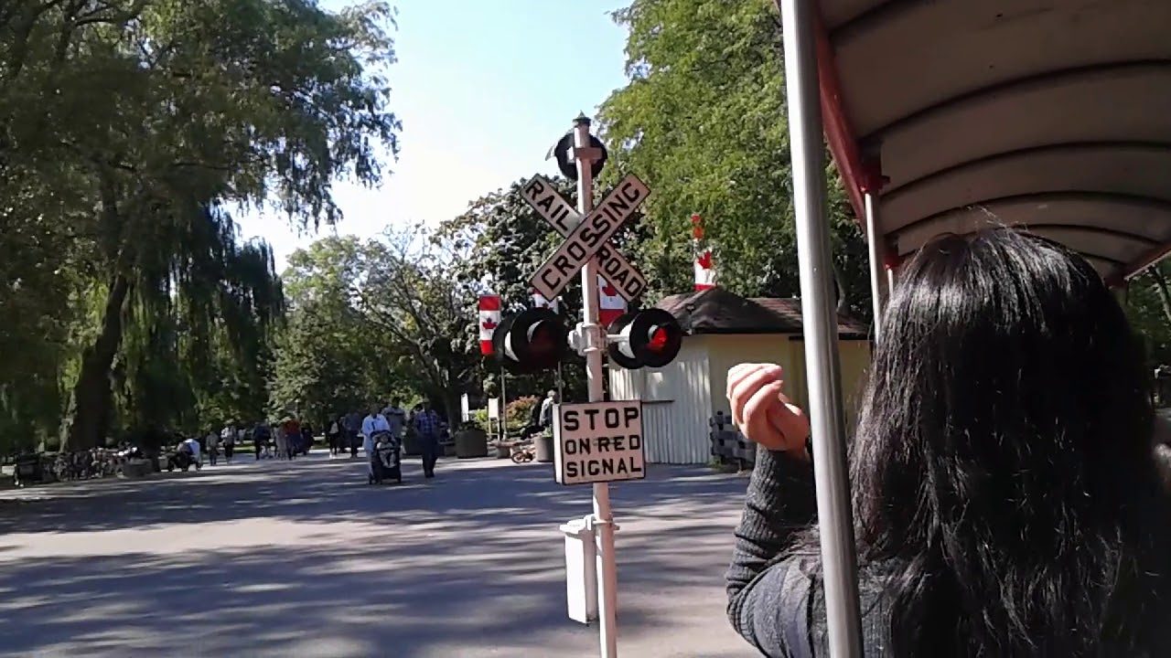Video : Centre Island Take a Train around the CentreVille - YouTube