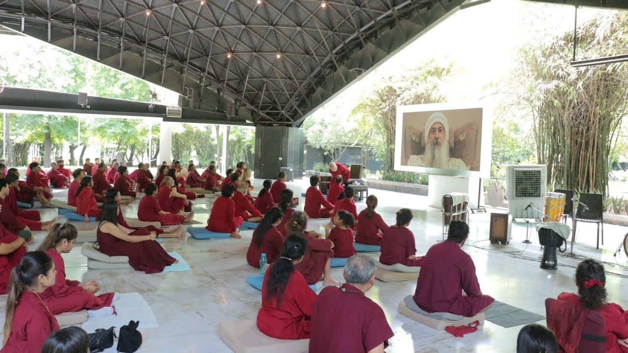 Guru Purnima Celebration | Ma Dharm Jyoti & Sw. Chaitanya Keerti ...