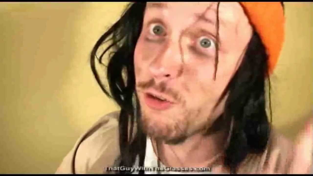 Bum Reviews - Paranormal activity 2 - YouTube