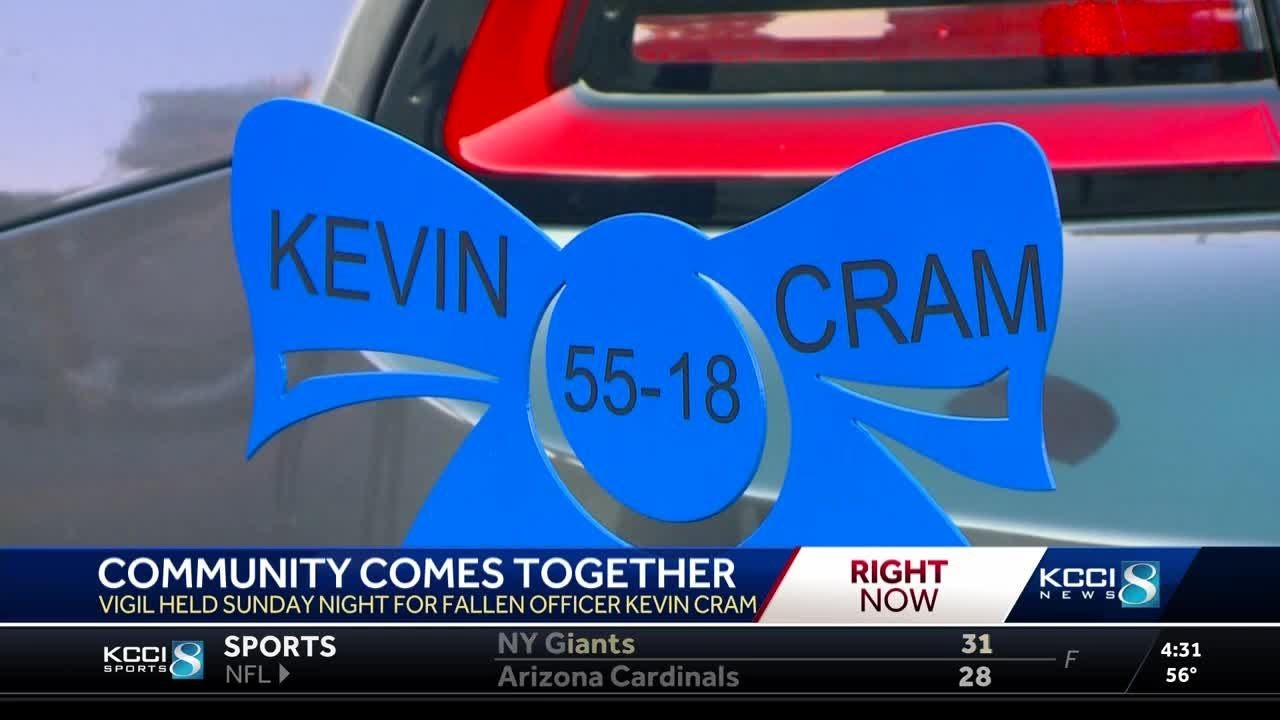 'Homegrown hero': Hundreds gather at vigil for slain Algona police ...