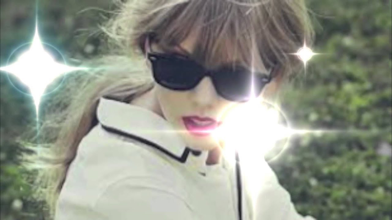 CONGRATS TAYLOR SWIFT ON YOUR NEW ALBUM RED! - YouTube