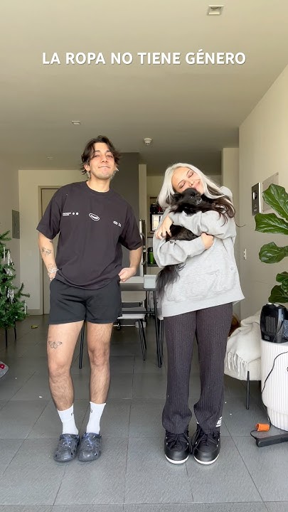 La ropa no tiene género :) #outfit #moda #outfitideas #ideasdeoutfits #novios #couplegoals - YouTube