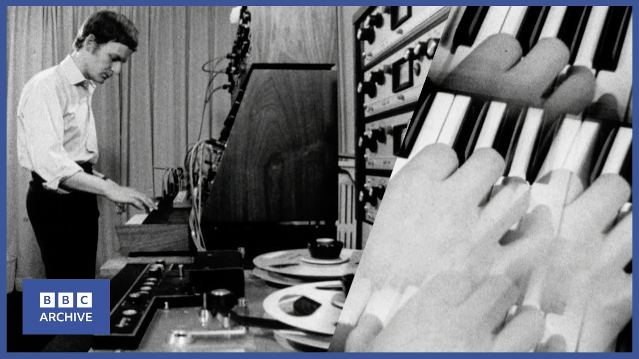 1969: Introducing the MOOG SYNTHESISER | Tomorrow's World | Retro Tech ...