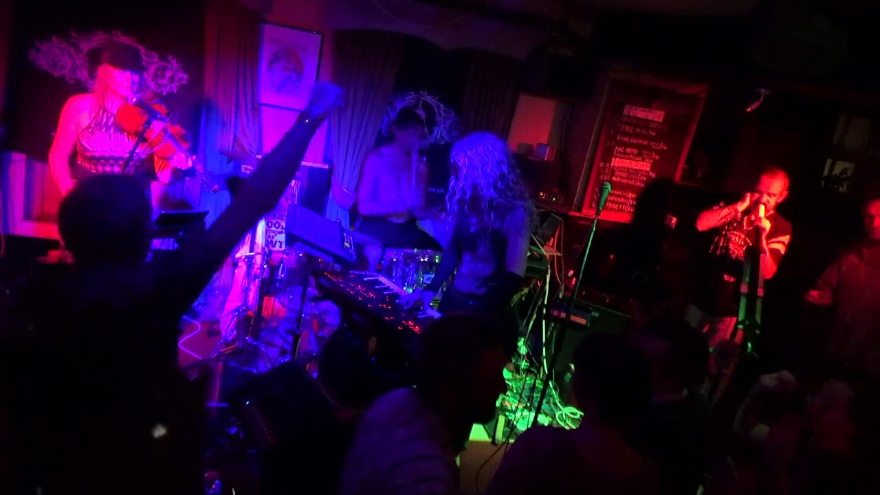 Loonaloop live at The Bell Inn, Bath - YouTube