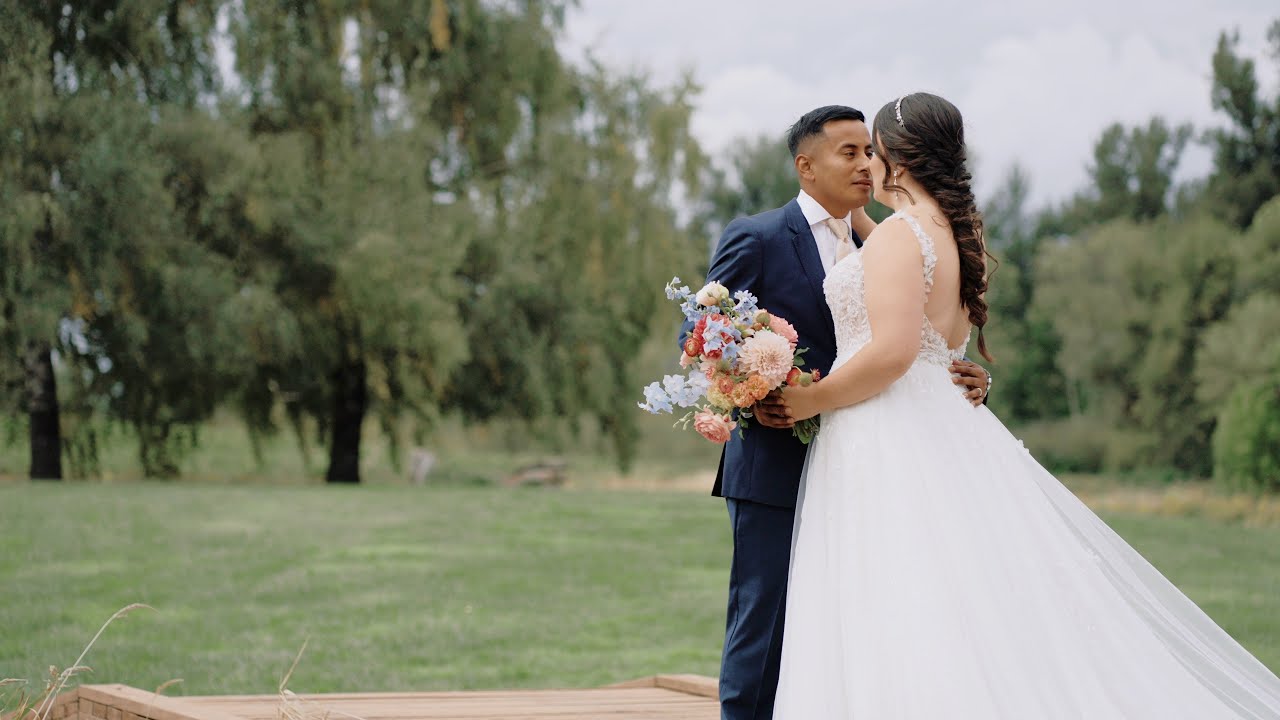 Sentimental Oregon Farm Wedding for High School Sweethearts ...