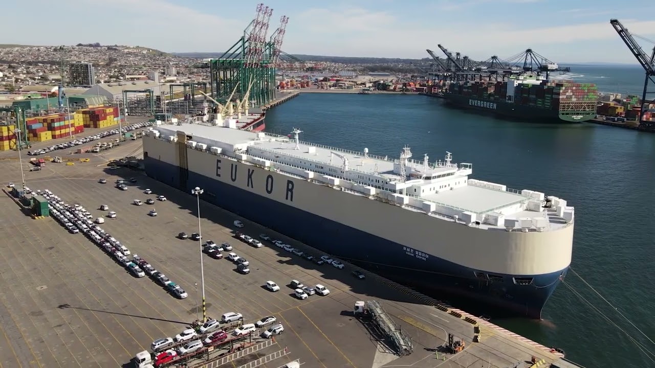 Buque de Eukor marcará récord de descarga anual de vehículos en Chile ...